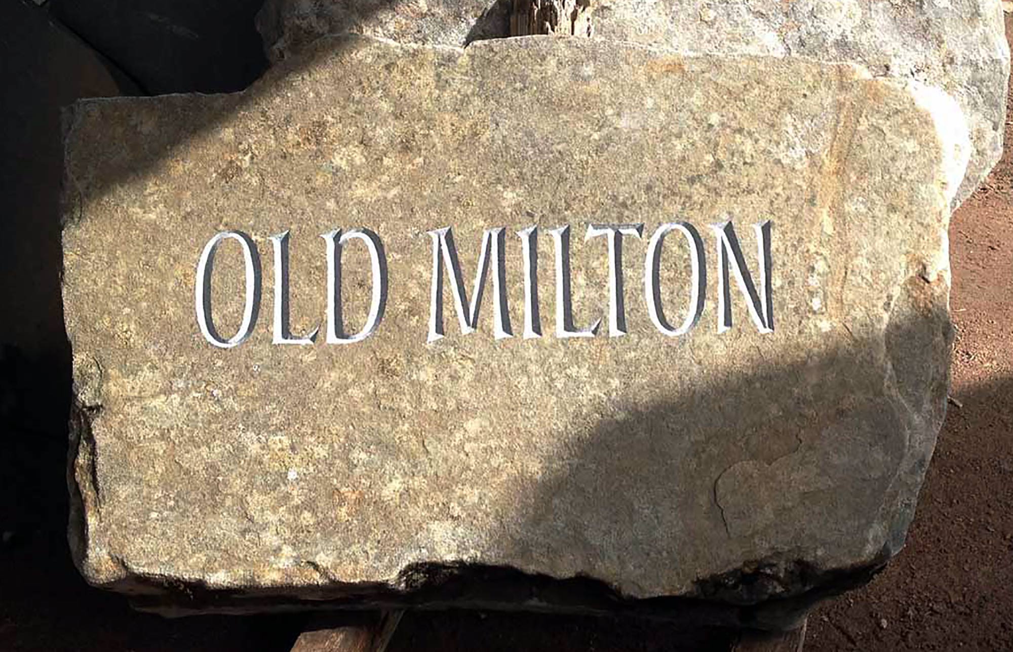 Old Milton signage - Speyside Sculptor : Stuart Murdoch