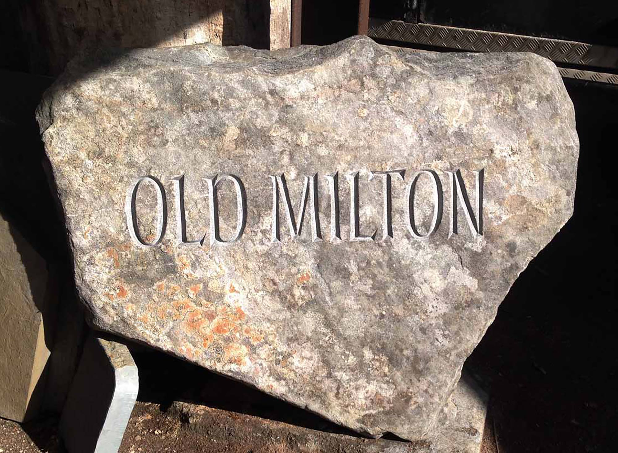 Old Milton signage - Speyside Sculptor : Stuart Murdoch